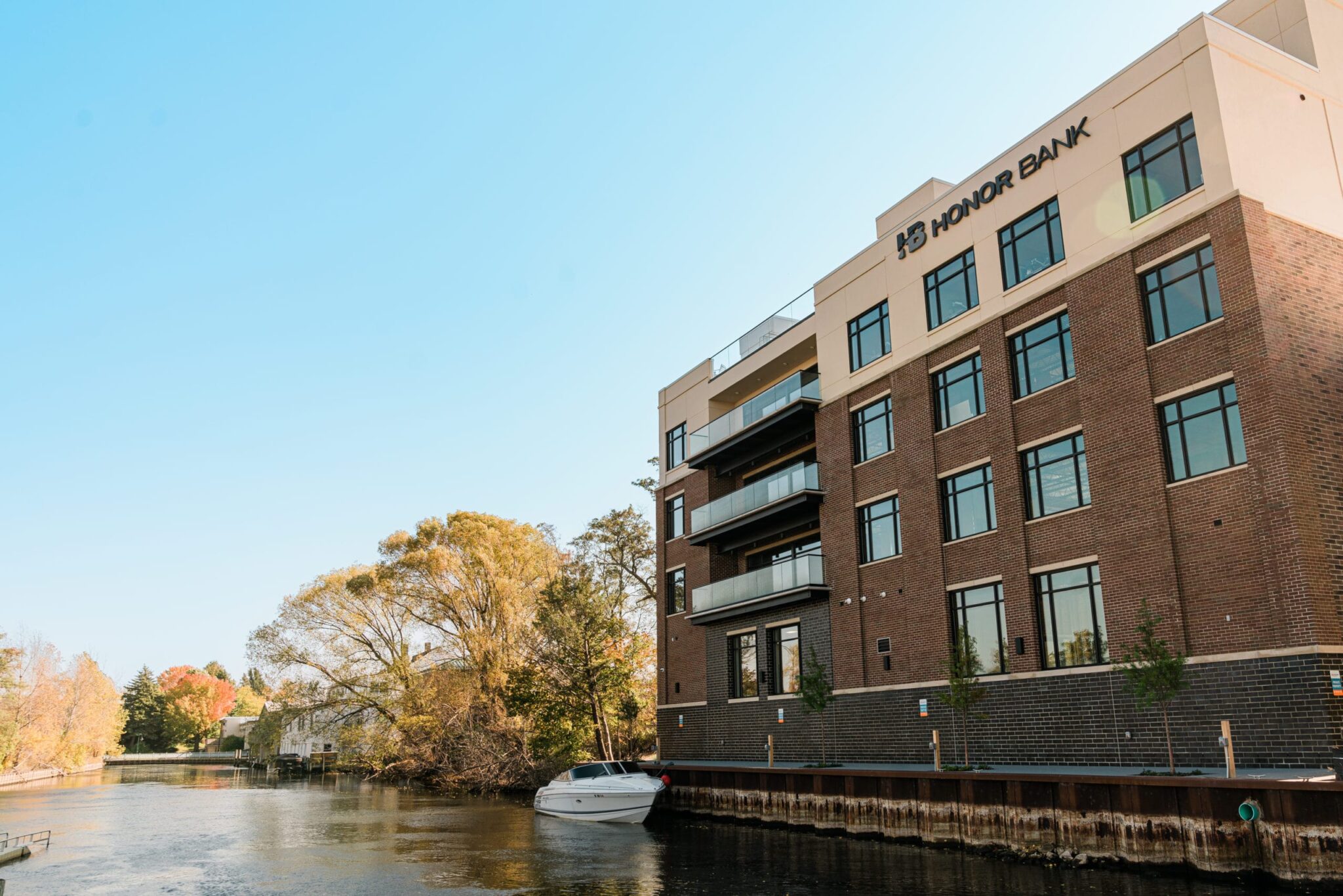 Commercial Lending Center in Traverse City - Honor Bank